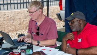 The Navy–Marine Corps Team Needs Amateur Radio Operators | Proceedings ...