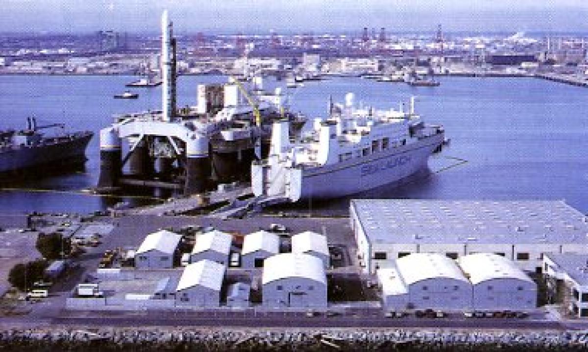 The U.S. Navy: Satellites from the Sea | Proceedings - April 1999 ...