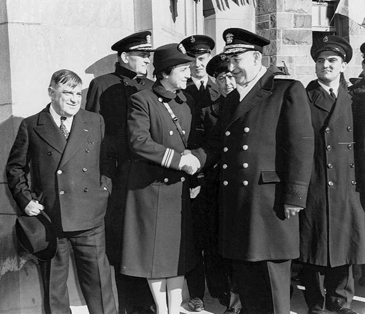 Birth of the WAVES | Naval History Magazine - October 2016 Volume 30 ...