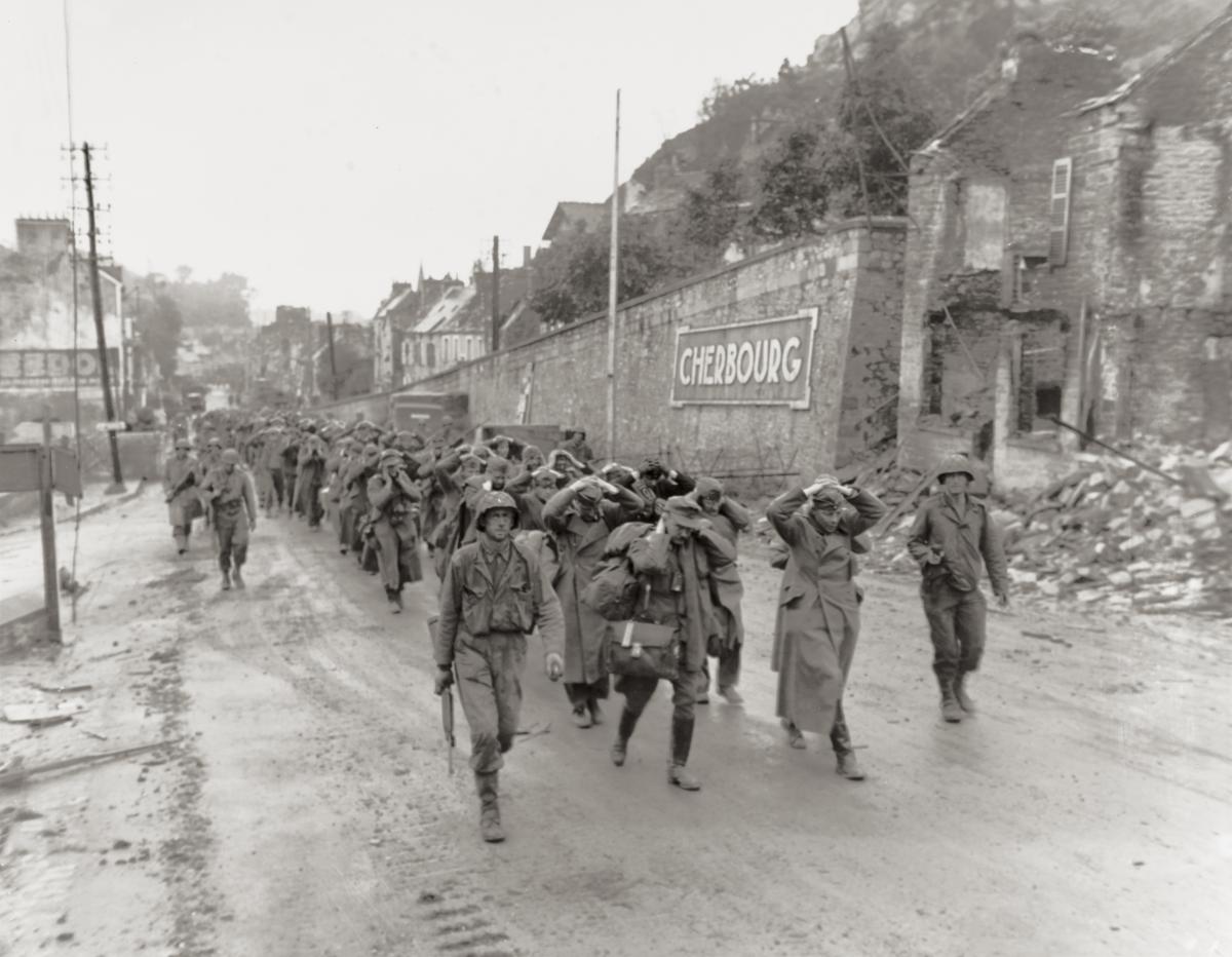 A Coast Guardsman’s Ground Combat Odyssey | Naval History Magazine ...