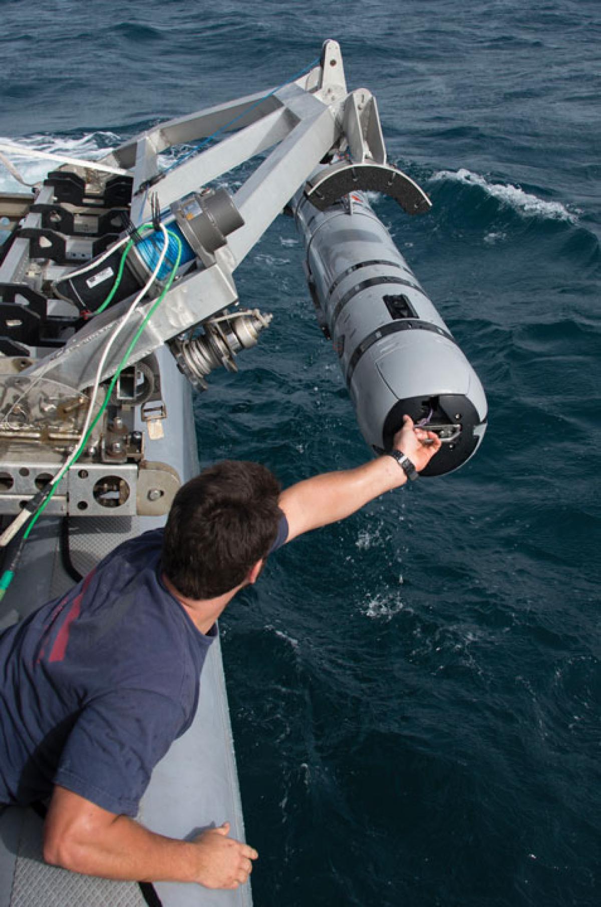 Oceans - Robots Roam the Deep | Proceedings - January 2014 Vol. 140/1/1,331