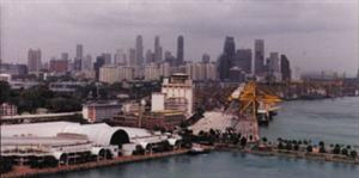 Return to Singapore | Naval History Magazine - June 2001 Vol. 15 Number 3