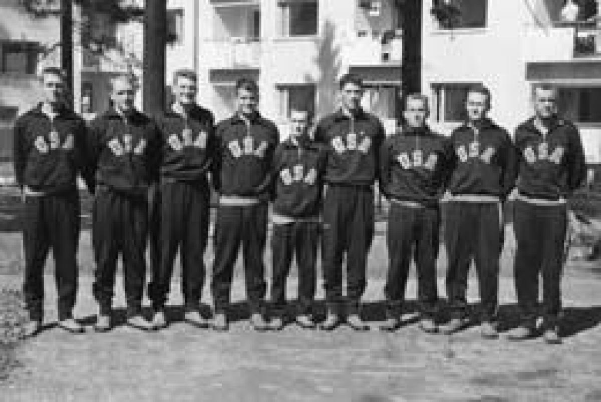 Nine Navy Golds | Naval History Magazine - October 2000 Volume 14 Number 5