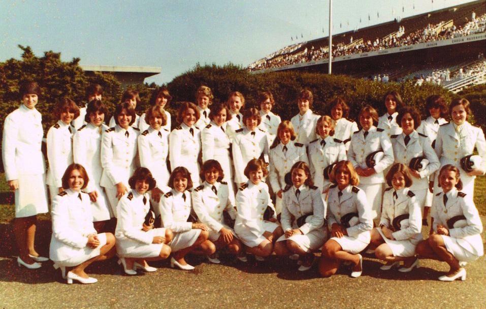 First-Class Women | Proceedings - June 2000 Vol. 126/6/1,168